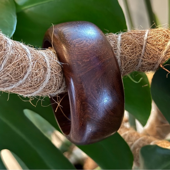 Jewelry | Iris Apfel Estate Beautiful Classic Simple Chunky Wood Bangle Bracelet Jewelry | Poshmark
